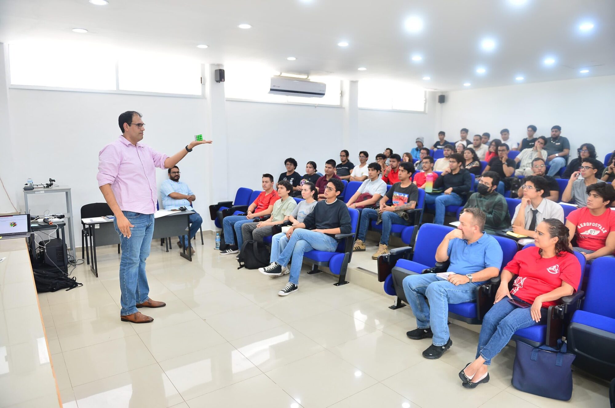 Gobierno Estatal sabe aprovechar talento de universitarios para ... Gobierno Estatal sabe aprovechar talento de universitarios para ...